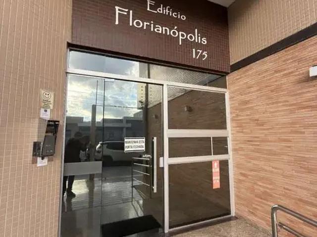 Apartamento para Locação em Maringá/PR Zona 03 2 Quartos