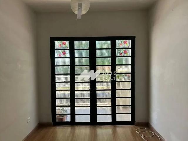 Apartamento para Locação em Maringá/PR Zona 08 2 Quartos
