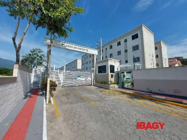 Apartamento para Locação em Palhoça/SC Aririu 2 Quartos