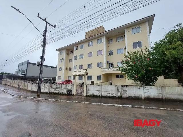 Apartamento para Locação em Palhoça/SC Aririu 2 Quartos