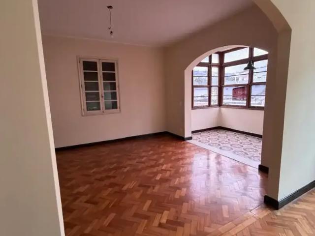 Apartamento para Locação em Petrópolis/RJ Centro 3 Quartos