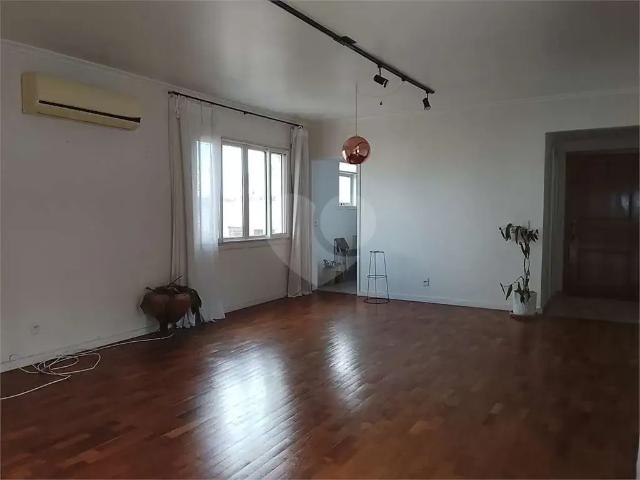 Apartamento para Locação em Porto Alegre/RS Bom Fim 3 Quartos