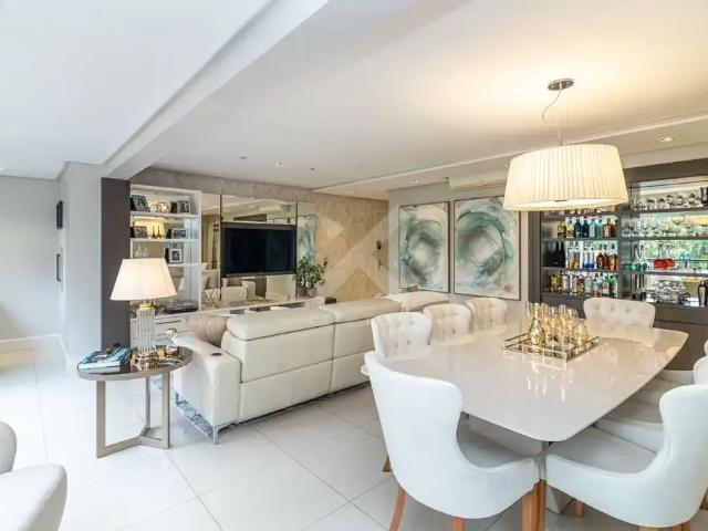 Apartamento para Locação em Porto Alegre/RS Jardim Europa 3 Quartos