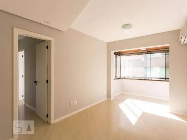 Apartamento para Locação em Porto Alegre/RS Menino Deus 2 Quartos