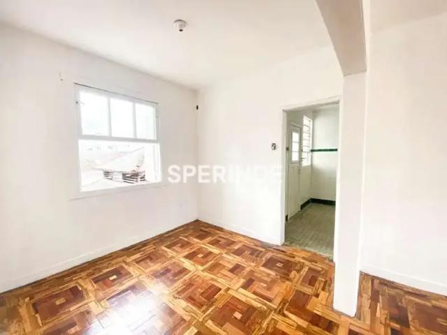 Apartamento para Locação em Porto Alegre/RS Santa Cecília 2 Quartos