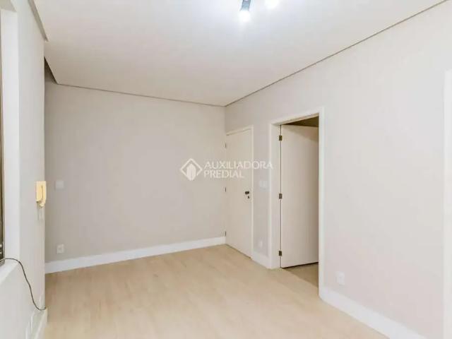 Apartamento para Locação em Porto Alegre/RS Santa Cecília 2 Quartos