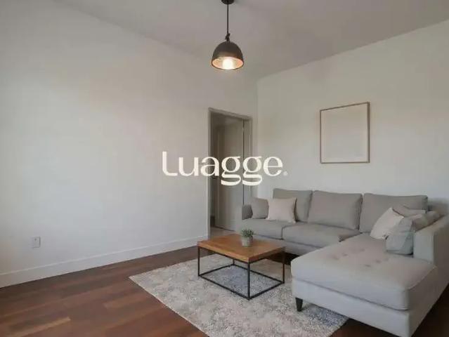 Apartamento para Locação em Porto Alegre/RS Santa Cecília 3 Quartos