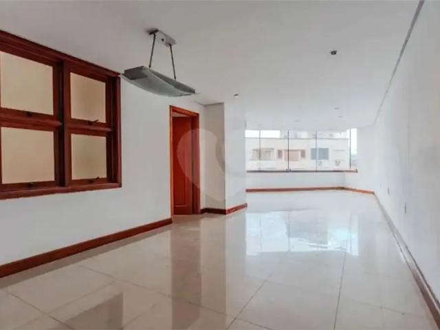 Apartamento para Locação em Porto Alegre/RS Santana 3 Quartos