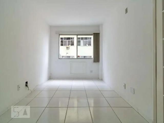 Apartamento para Locação em Rio de Janeiro/RJ Olaria 2 Quartos