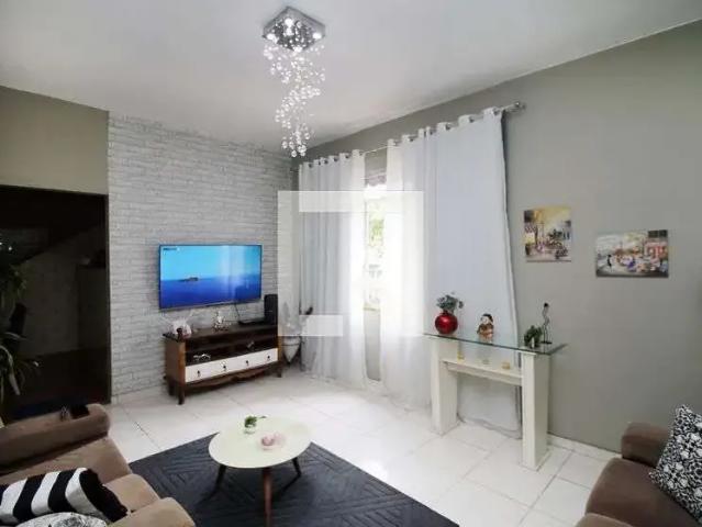 Apartamento para Locação em Rio de Janeiro/RJ Olaria 3 Quartos