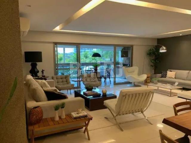 Apartamento para Locação em Rio de Janeiro/RJ Barra da Tijuca 4 Quartos