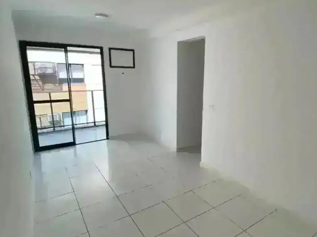 Apartamento para Locação em Rio de Janeiro/RJ Campo Grande 3 Quartos