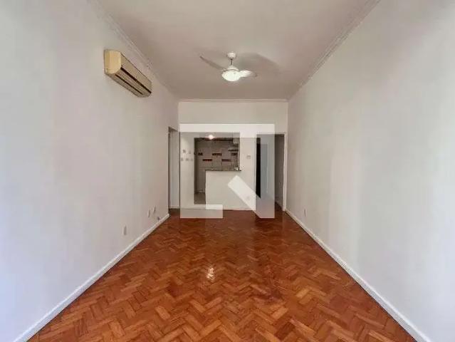 Apartamento para Locação em Rio de Janeiro/RJ Copacabana 2 Quartos