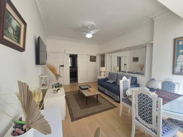 Apartamento para Locação em Rio de Janeiro/RJ Copacabana 2 Quartos