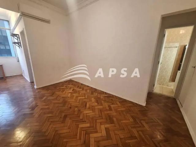 Apartamento para Locação em Rio de Janeiro/RJ Copacabana 2 Quartos