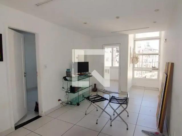 Apartamento para Locação em Rio de Janeiro/RJ Copacabana 2 Quartos