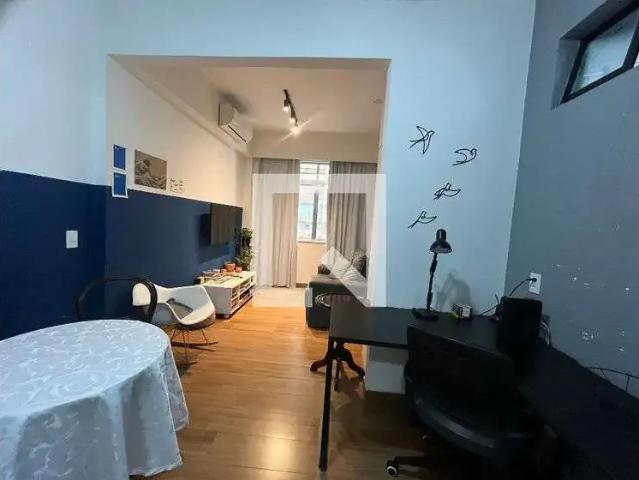 Apartamento para Locação em Rio de Janeiro/RJ Copacabana 2 Quartos