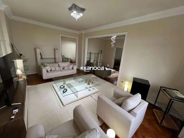 Apartamento para Locação em Rio de Janeiro/RJ Copacabana 4 Quartos