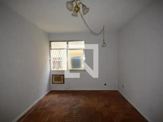 Apartamento para Locação em Rio de Janeiro/RJ Irajá 2 Quartos