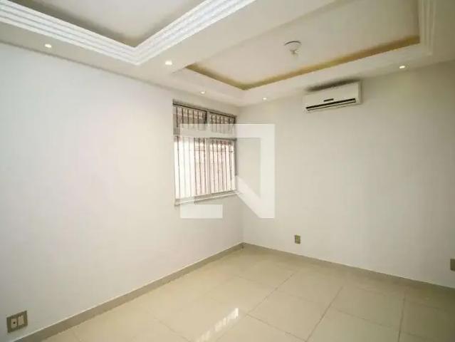 Apartamento para Locação em Rio de Janeiro/RJ Irajá 2 Quartos