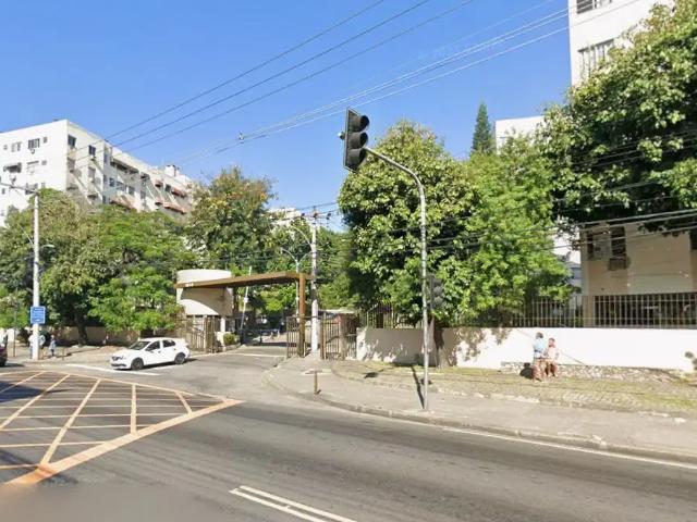 Apartamento para Locação em Rio de Janeiro/RJ Irajá 2 Quartos