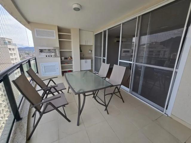 Apartamento para Locação em Rio de Janeiro/RJ Jacarepaguá 4 Quartos