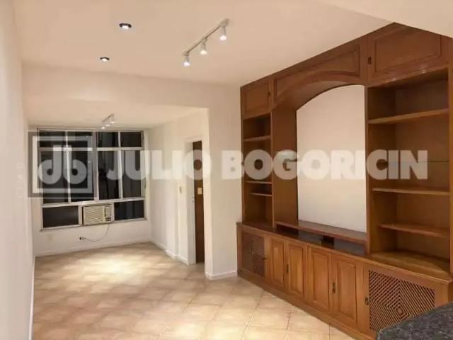 Apartamento para Locação em Rio de Janeiro/RJ Leblon 2 Quartos