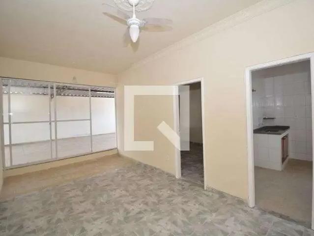 Apartamento para Locação em Rio de Janeiro/RJ Vila Valqueire 2 Quartos