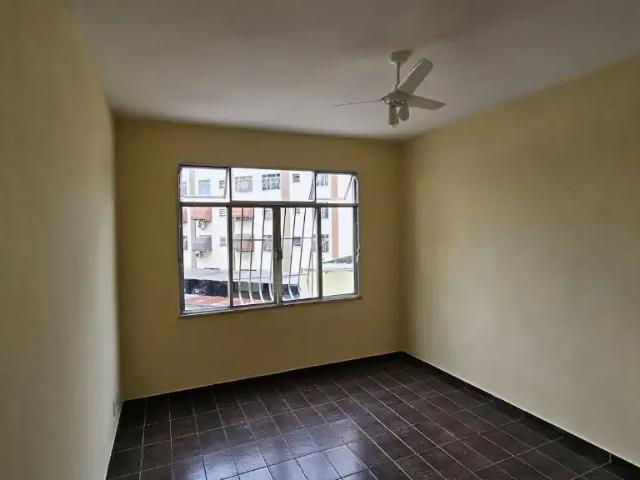 Apartamento para Locação em São Gonçalo/RJ Centro 2 Quartos