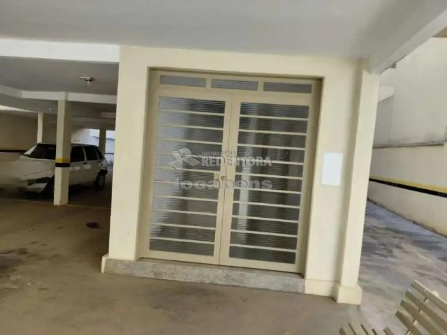 Apartamento para Locação em São José do Rio Preto/SP Vila São João 3 Quartos