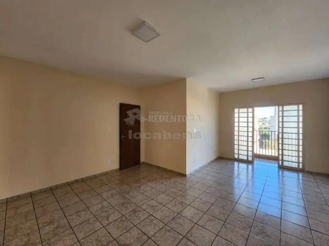 Apartamento para Locação em São José do Rio Preto/SP Vila São João 3 Quartos
