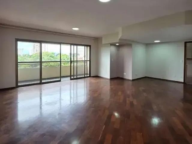 Apartamento para Locação em São José dos Campos/SP Centro 4 Quartos