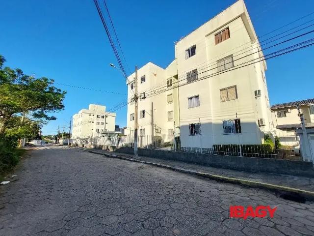 Apartamento para Locação em São José/SC Areias 2 Quartos