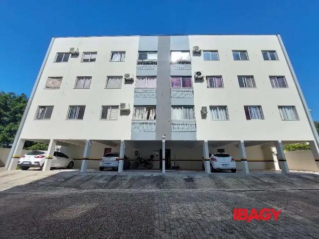 Apartamento para Locação em São José/SC Roçado 3 Quartos
