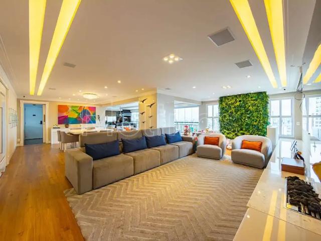 Apartamento para Locação em São Paulo/SP Tatuapé 4 Quartos