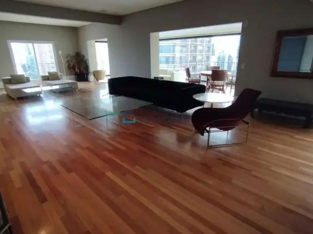 Apartamento para Locação em São Paulo/SP Vila Nova Conceição 5 Quartos