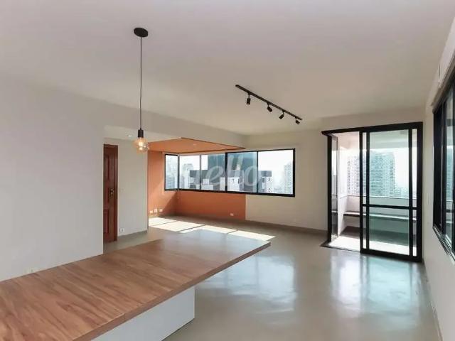 Apartamento para Locação em São Paulo/SP Vila Romana 2 Quartos