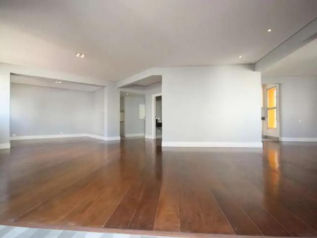 Apartamento para Locação em São Paulo/SP Vila Uberabinha 3 Quartos