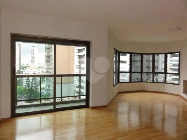 Apartamento para Locação em São Paulo/SP Aclimação 4 Quartos