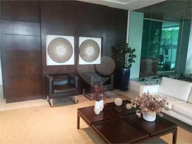 Apartamento para Locação em São Paulo/SP Aclimação 4 Quartos