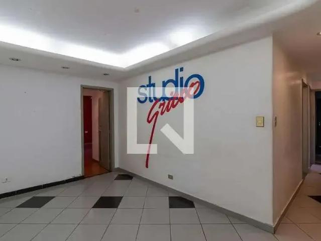 Apartamento para Locação em São Paulo/SP Aclimação 3 Quartos