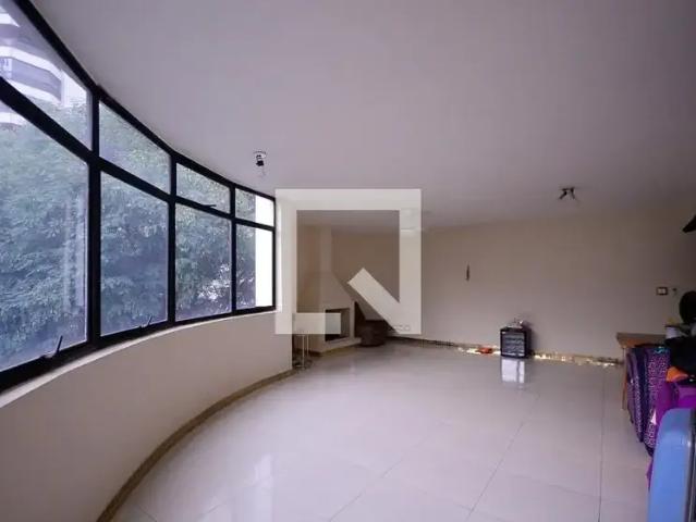 Apartamento para Locação em São Paulo/SP Aclimação 3 Quartos