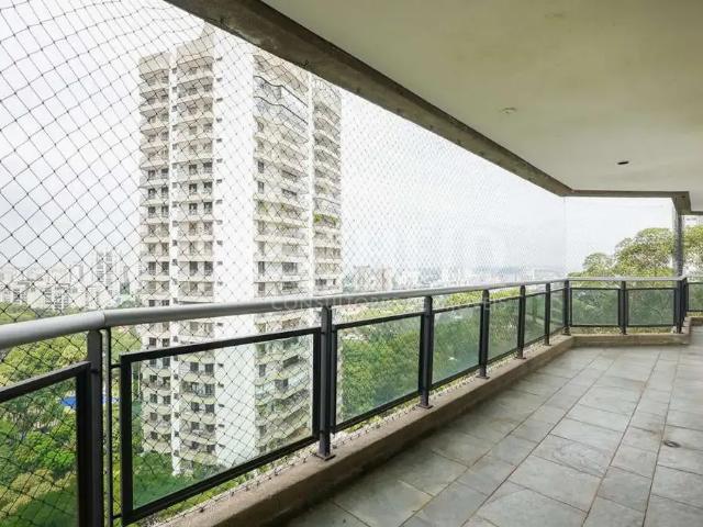 Apartamento para Locação em São Paulo/SP Alto da Boa Vista 4 Quartos