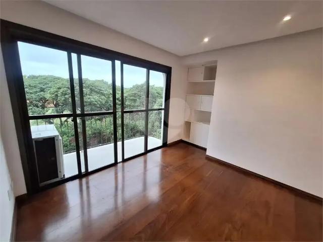 Apartamento para Locação em São Paulo/SP Alto de Pinheiros 3 Quartos