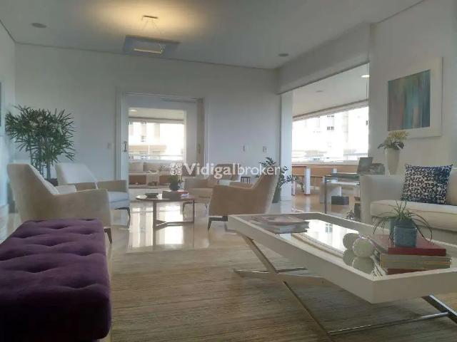 Apartamento para Locação em São Paulo/SP Alto de Pinheiros 3 Quartos