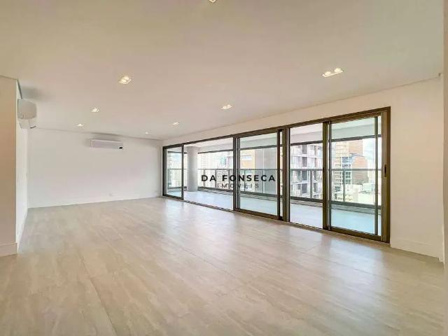 Apartamento para Locação em São Paulo/SP Alto de Pinheiros 3 Quartos
