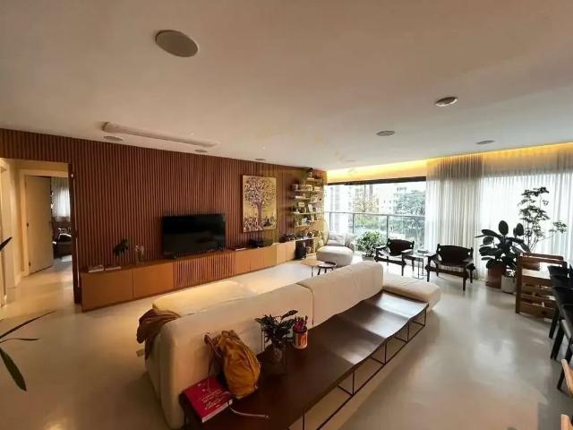 Apartamento para Locação em São Paulo/SP Campo Belo 3 Quartos
