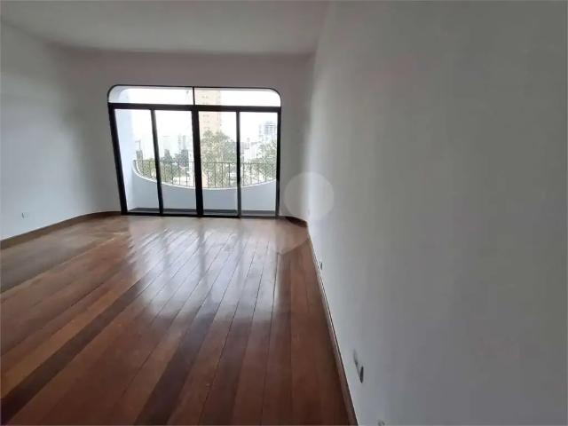 Apartamento para Locação em São Paulo/SP Chácara Santo Antônio 3 Quartos