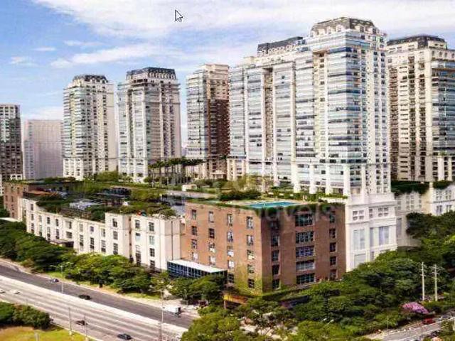 Apartamento para Locação em São Paulo/SP Cidade Jardim 4 Quartos