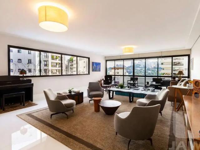 Apartamento para Locação em São Paulo/SP Higienópolis 4 Quartos